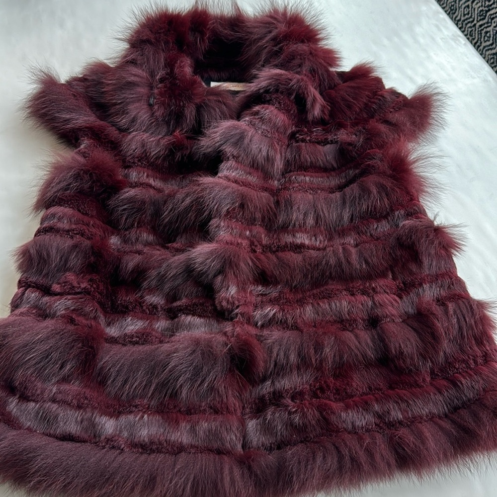 Tory Burch Blaire Fox Fur Burgundy Vest Size Xs - Gem